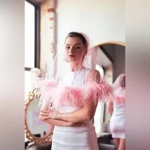 Madison Chamberlain | Accessories | Madison Chamberlain Pink Fluffy ...
